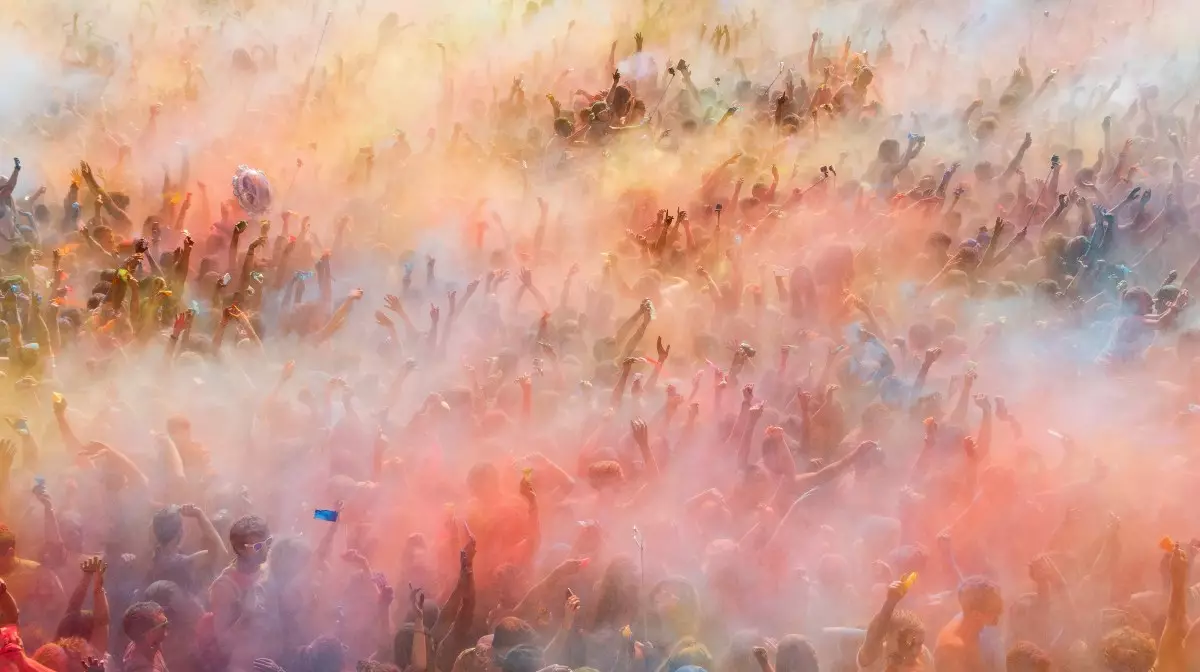 Wat is it Holi-festival yn Yndia en hoe wurdt it fierd?