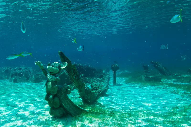 Pulau Pribadi Mickey Mouse Castawy Cay Disney