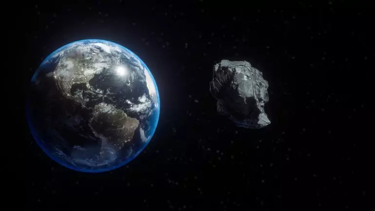 asteroid veľkosti Eiffelovej veže