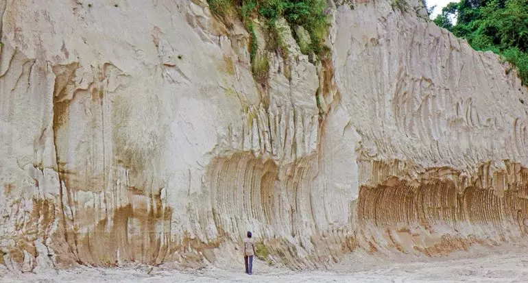 Eksplorasi di gunung berapi Ilopango