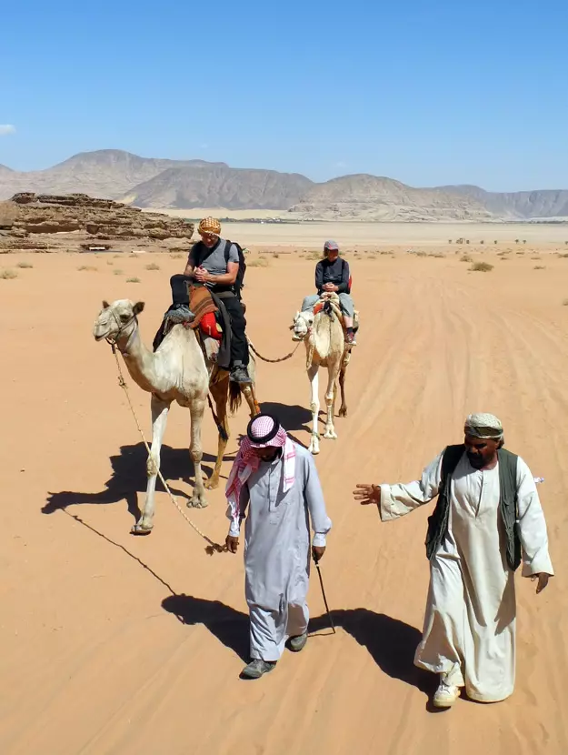 Kumwa khofi ndi ma Bedouins aku Jordan 12873_3