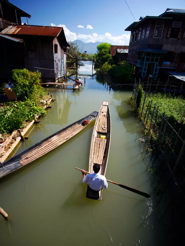 ຍ່າງໄປສວນສະລອຍນ້ຳຂອງມຽນມາ 12889_7