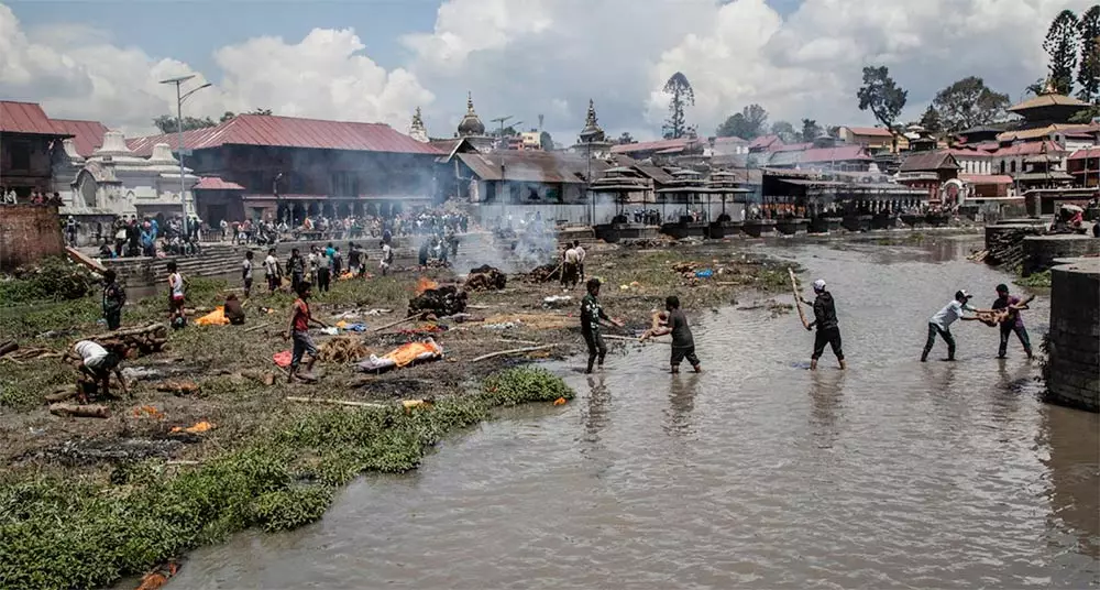 Awọn iparun ti Nepal ni awọn fọto 13 13110_14