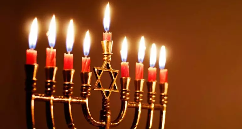 Chii chiri seri kwemhemberero yeHanukkah?