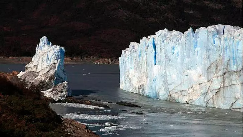 Gadar kankara ta Perito Moreno Glacier ta rushe 14651_2