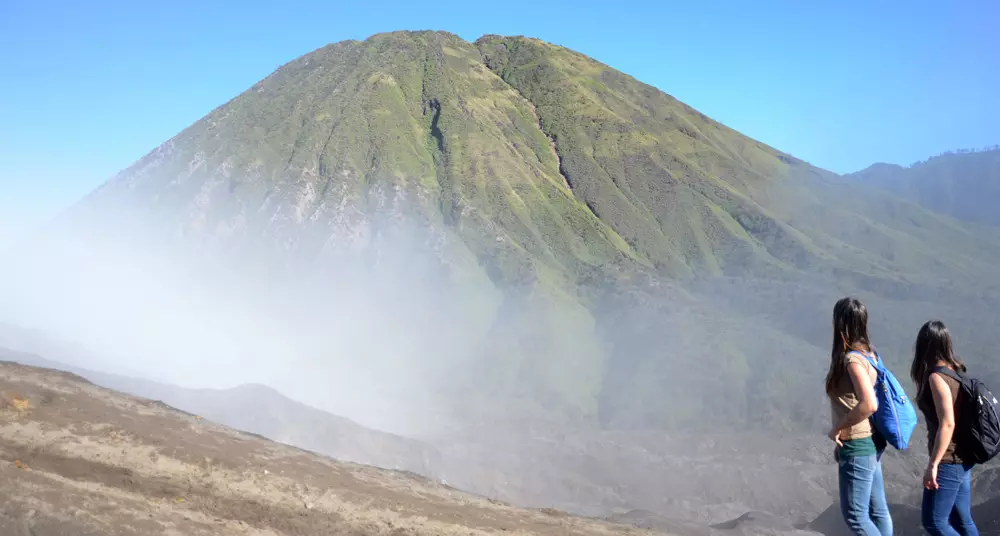 爪哇岛、火山岛和佛教寺庙 14742_2