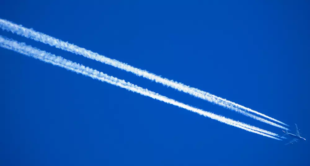 വിമാനം contrails