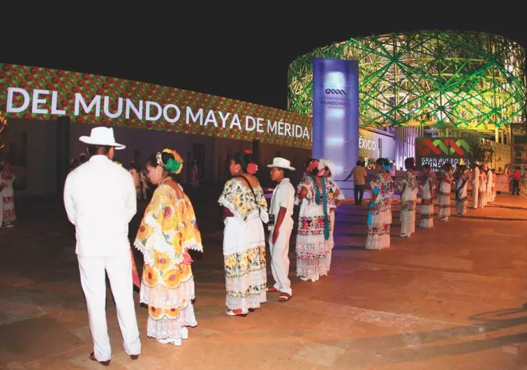 Por festi la Mayabon