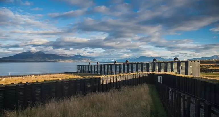 Hotel ekologikoa Patagoniaren erdian