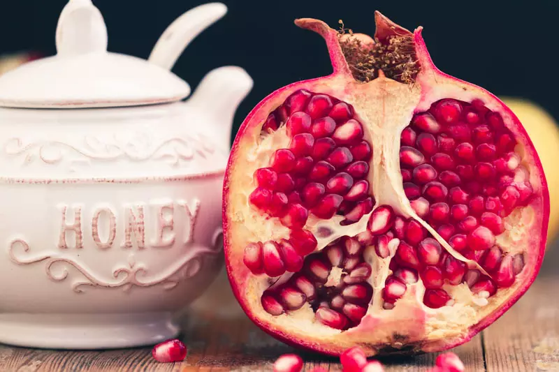 rosh hashanah pomegranate