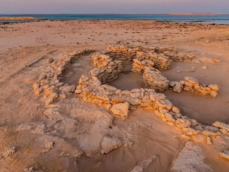 kruhové budovy Abu Dhabi