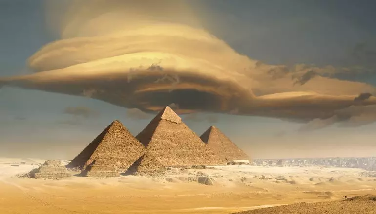 Pyramids na Giza