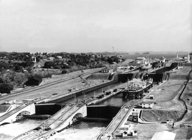 Zvibayiro zvePanama Canal