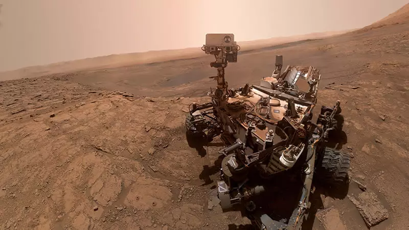 Maraq Selfie Mars