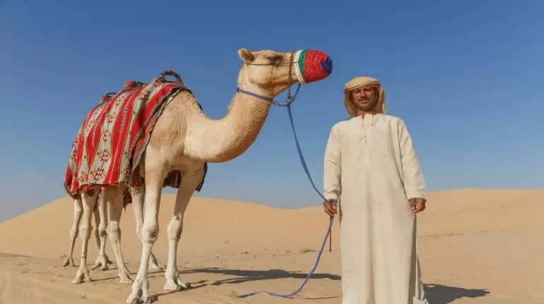 Róby v púšti: čo tento odev prezrádza o beduínoch, poslednej nomádskej kultúre v Afrike