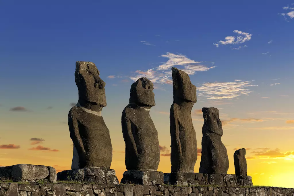 L'île de Pâques se prépare à rouvrir son patrimoine au tourisme mondial