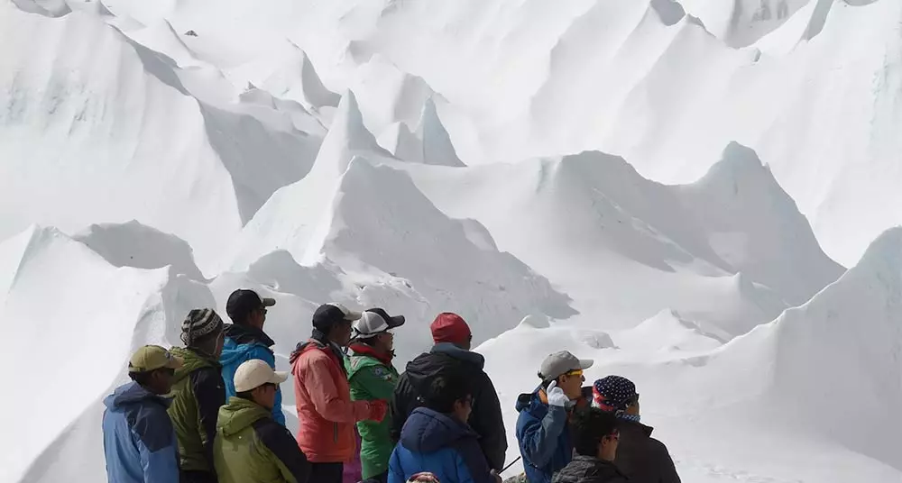 Antara menakluki Everest dan risiko nyawa 3665_3