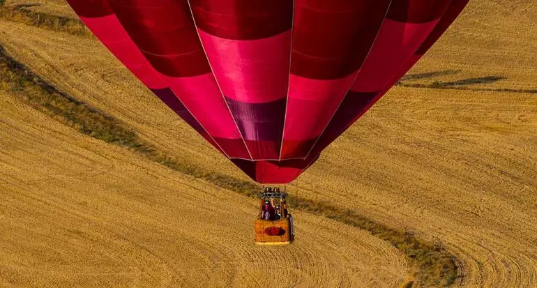 Die Europese Ballonfees het die lug van Katalonië versier