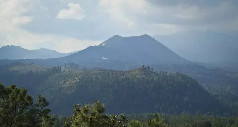 Volcano mdogo zaidi duniani