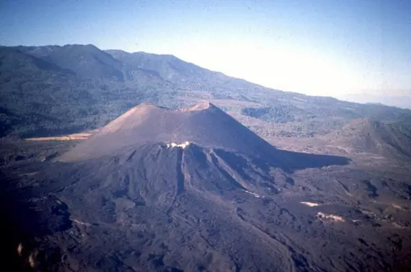 Volcano mdogo zaidi duniani 4143_4