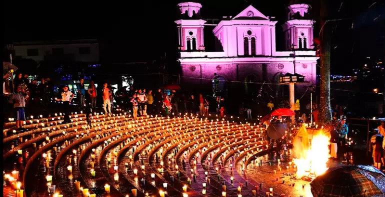 ඉටිපන්දම් රාත්රිය