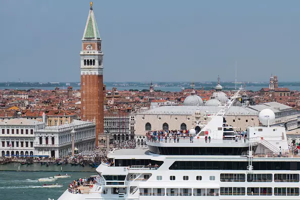 kapal pesiar venice