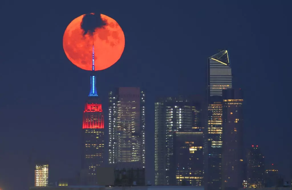 Deer Moon 2022: wanneer zal het zijn en wanneer de zomerse supermaan te zien