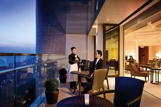 Three hotels to fall in love with Hong Kong 6503_2