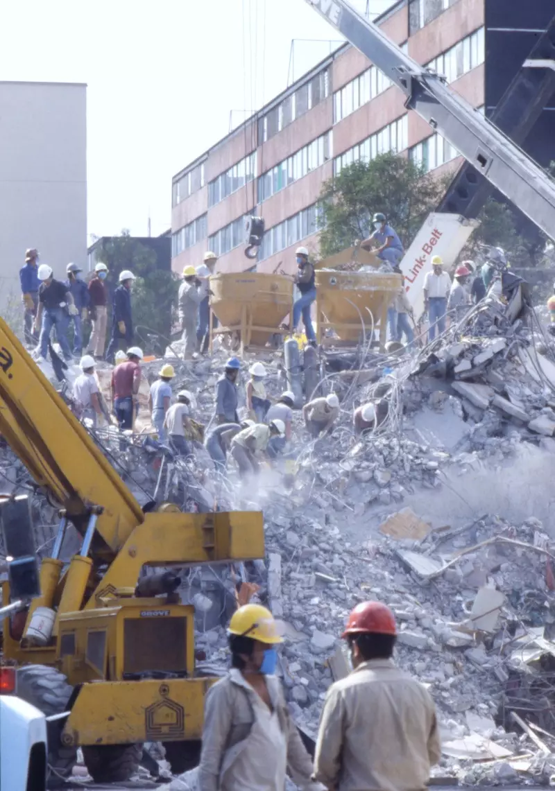 Изображения на разрушения: земетресението от 1985 г. в CDMX 742_11