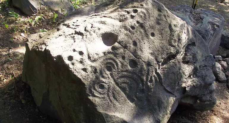 Nakit-an nila ang mga petroglyph gikan sa 3 ka tuig ang milabay