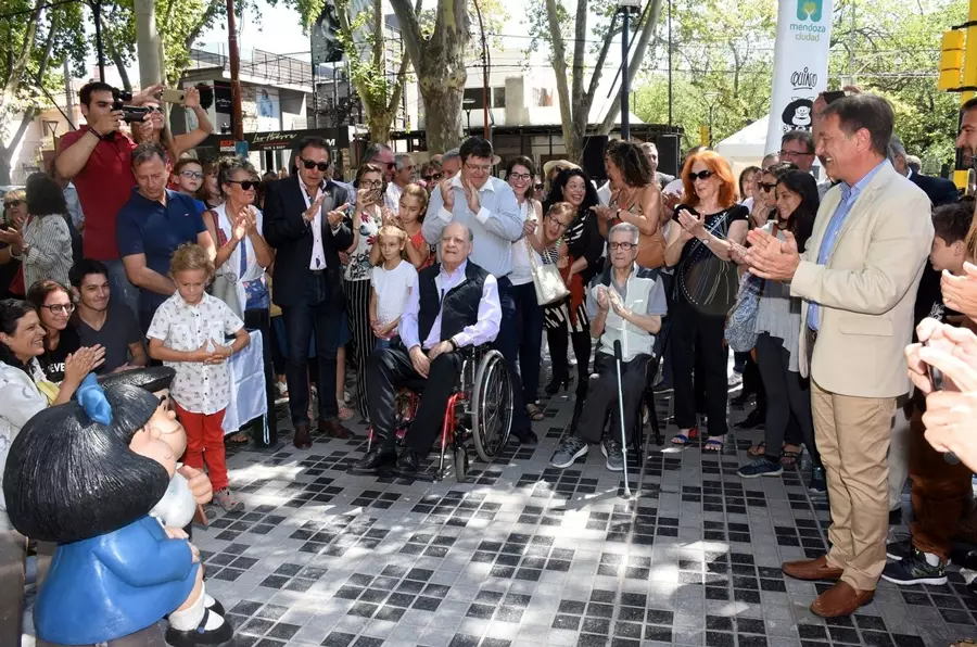 Inauguration of a new sculpture of Mafalda in Argentina 8622_2