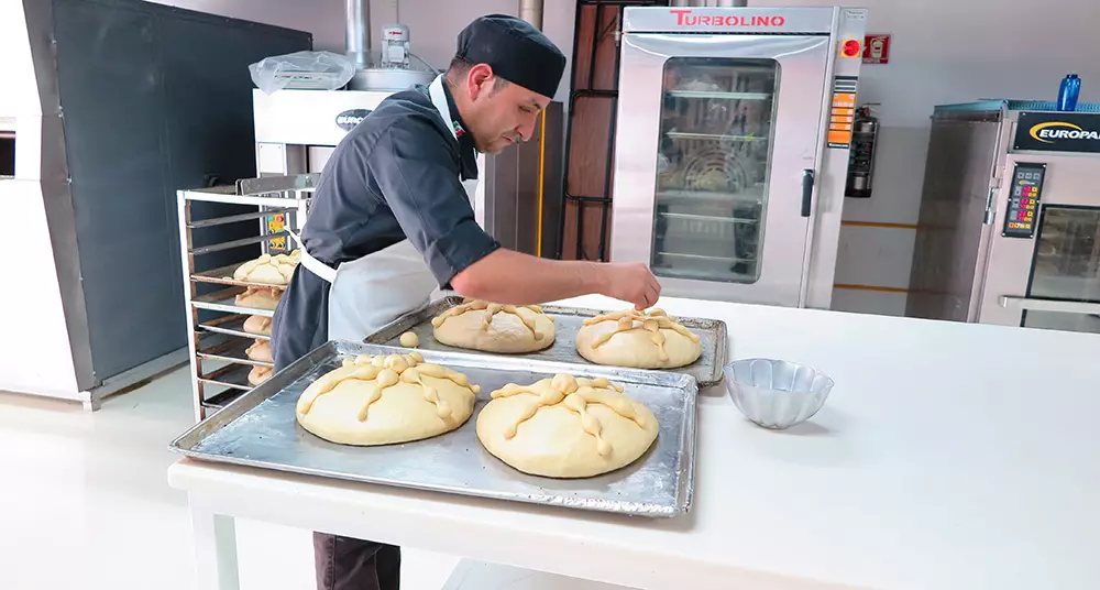 Roti untuk Hari Orang Mati di Meksiko 8800_2