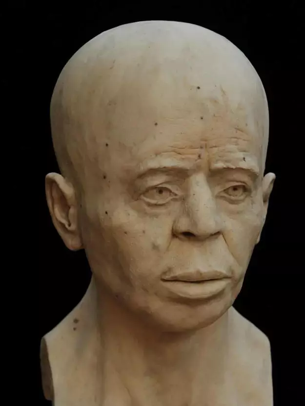 They recreate the face of a 9,500-year-old man 883_2