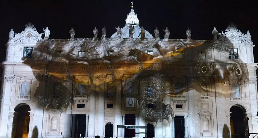 Fotos de animais proxectadas no Vaticano 959_7