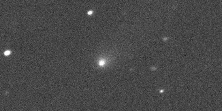 ọhụrụ comet Cometa C/2019 Q4