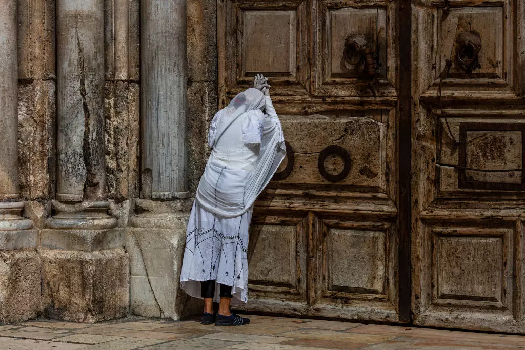 Holy sepulcher